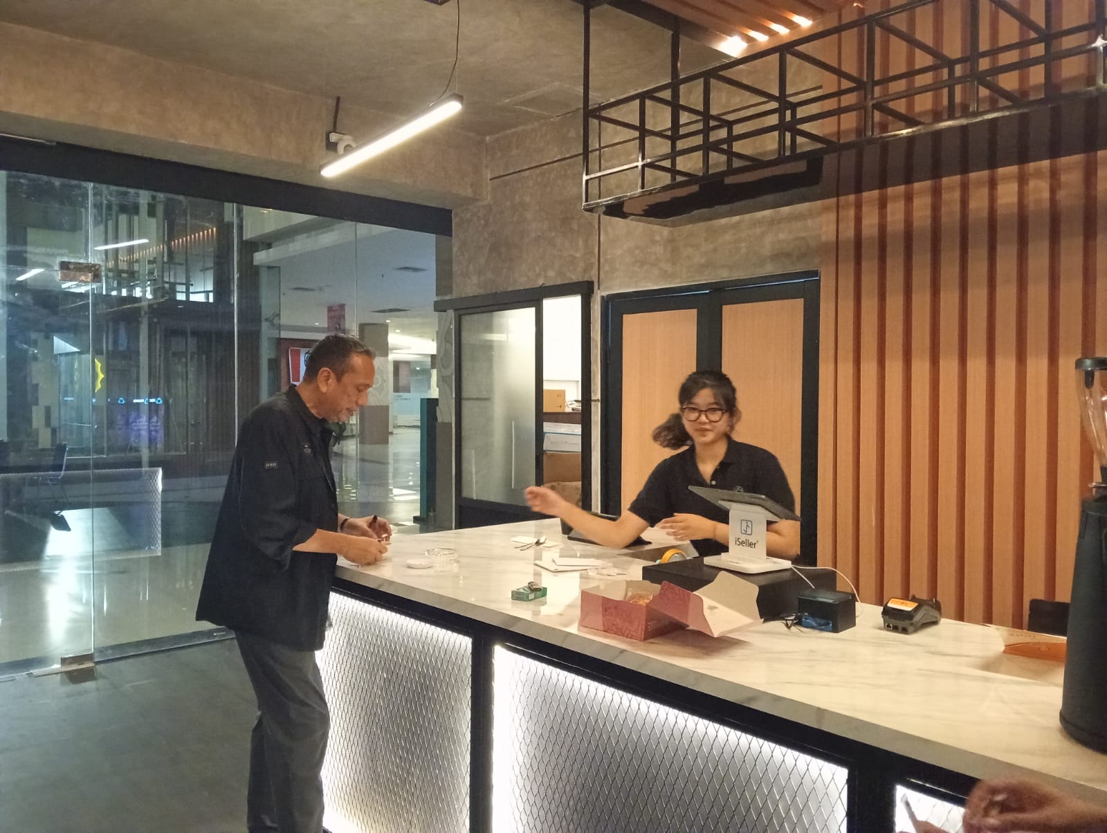 Sessions Hadir di Grage City Mall, Pilihan Nyaman untuk Ngobrol Bisnis ...